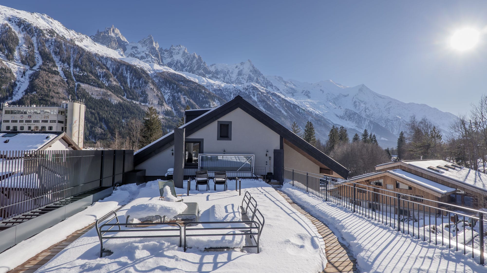 Location d'appartements à Chamonix et d'une villa en Ardèche